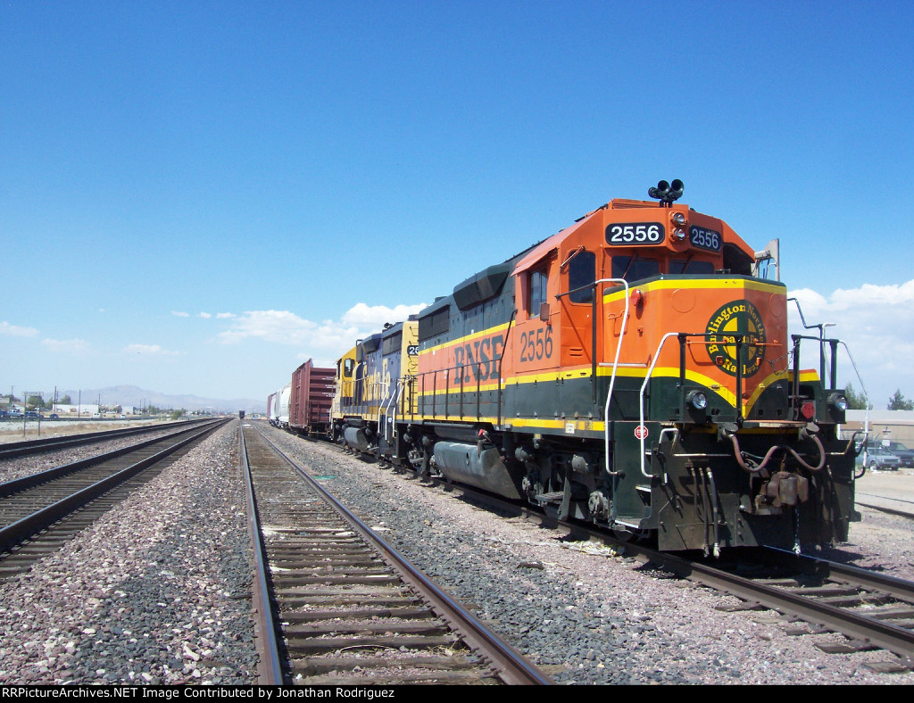 BNSF 2556